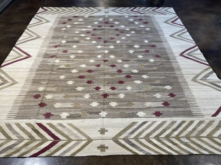 MODERN KILIM 8'5" x 9'4" - Nomads Loom